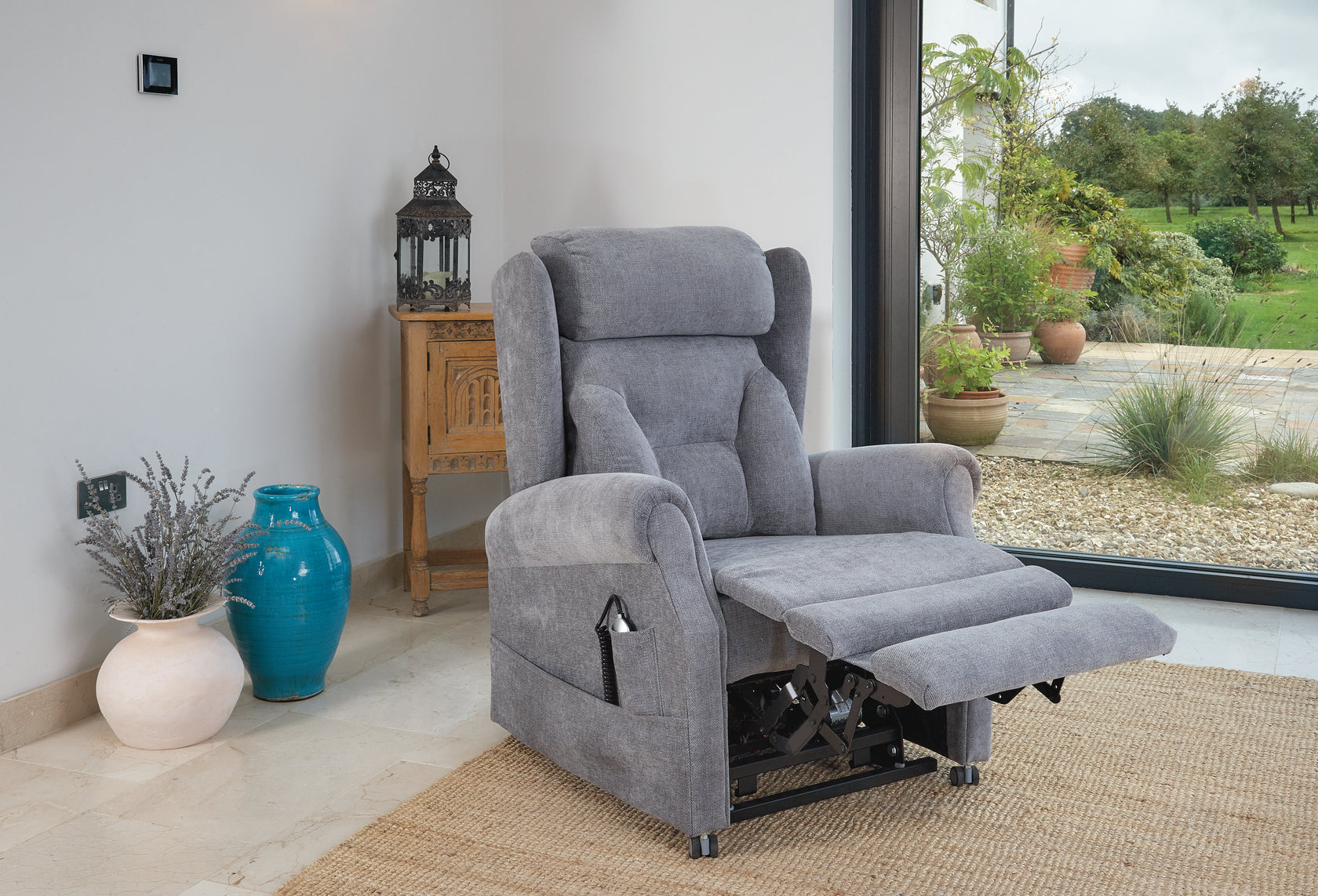 Fenlake Riser Recliner | MobilityCo